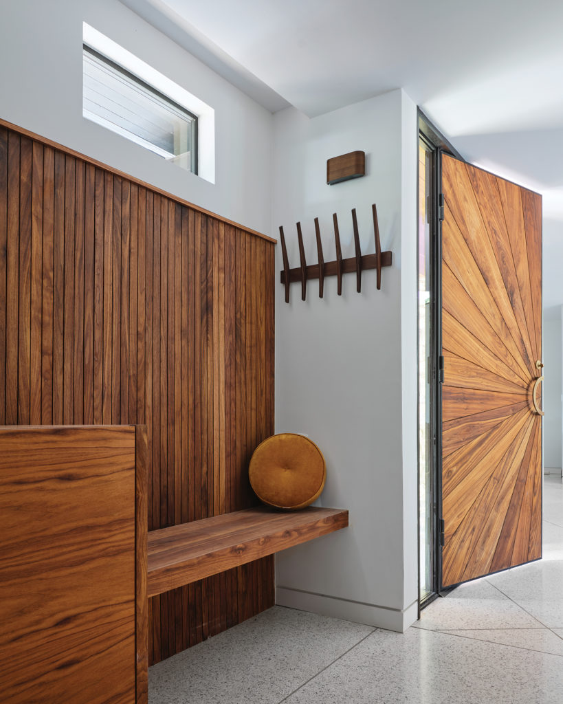 An All-Female Team Transformed this Midcentury Modern Masterpiece ...
